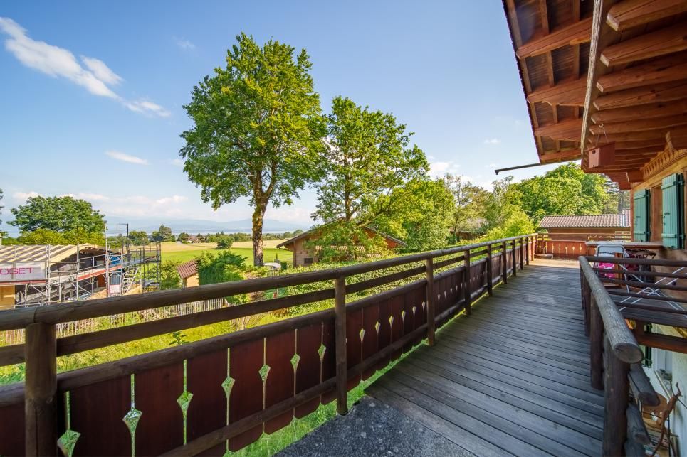 Houses For Sale in Trélex (1270)